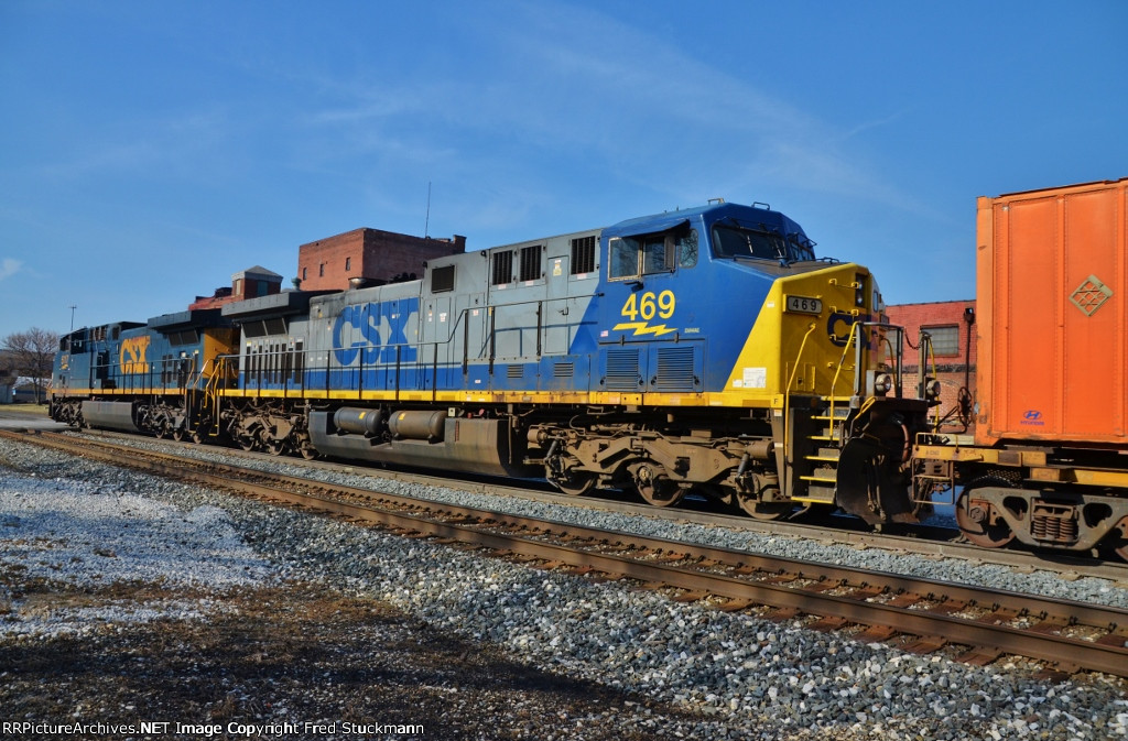 CSX 469 plays second fiddle.
